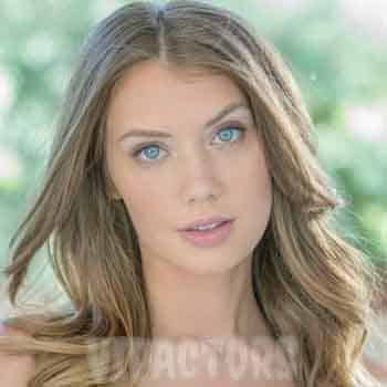 Elena Koshka Biography, Age, Net Worth, Wiki, Height - Vip Actors